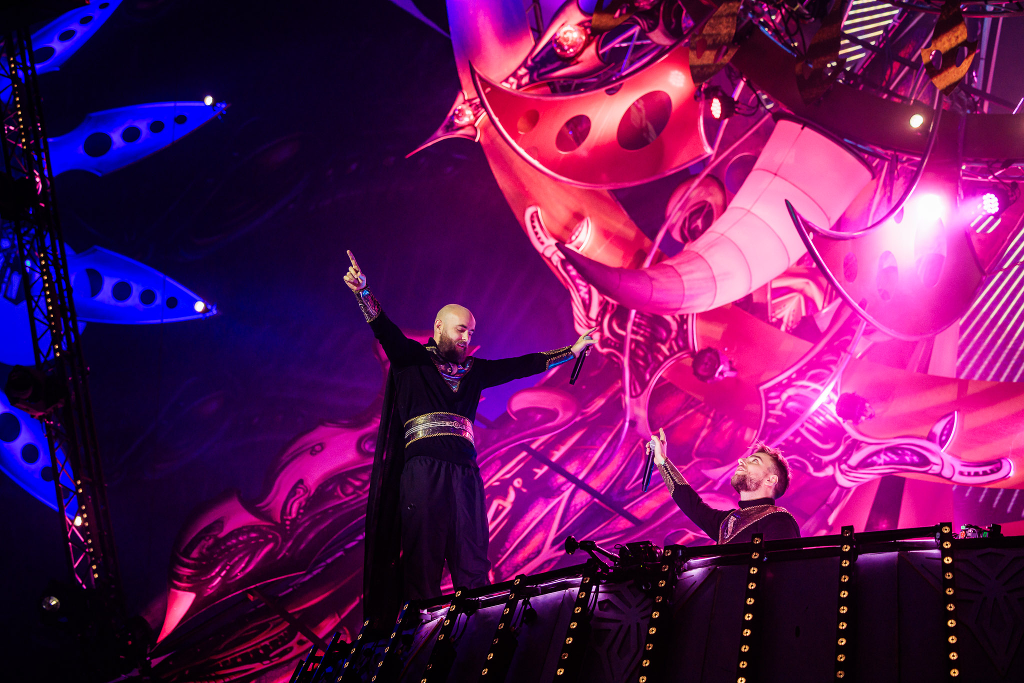 Fabrik presenta un increíble cartel para inaugurar su nuevo área ...